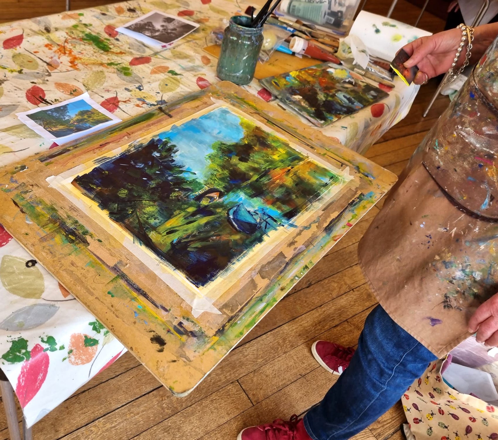Art Workshop Headley Surrey - Artist-led Group Painting Tuition
